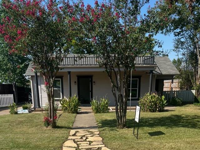422 W Goshen St, Canton, TX 75103