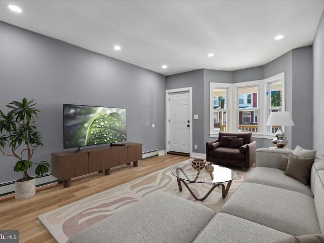 422 W Hanover Street
