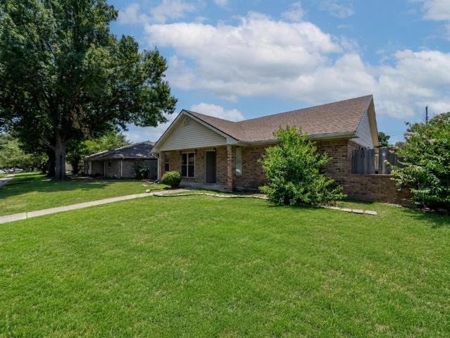 422 Woodhollow Drive