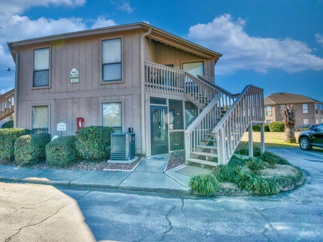 422 Tree Top Ct. D
