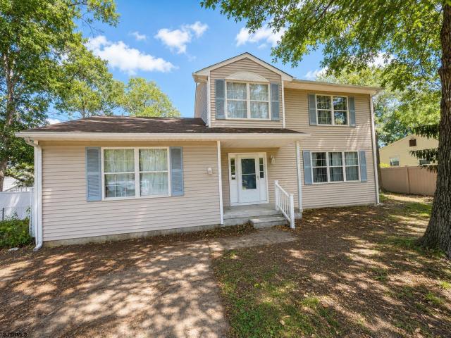 422 Upas Ave