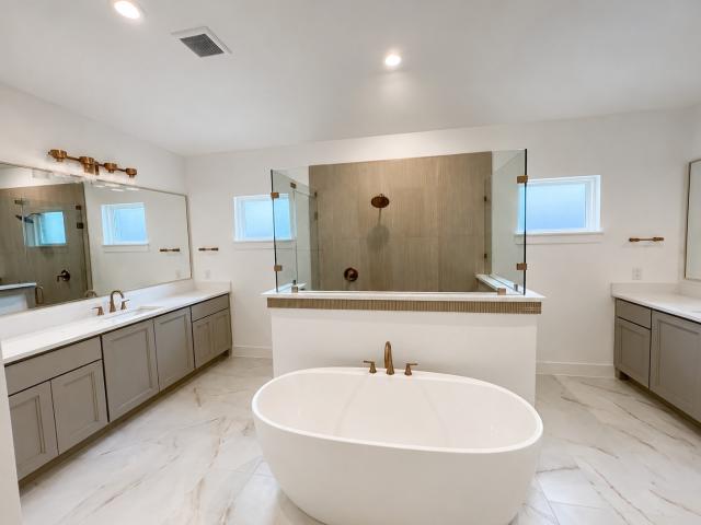 422 Venado View Ct, Conroe, TX 77304 | MLS #67703