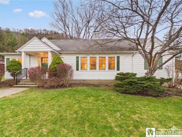 422 York St, Olean, NY 14760