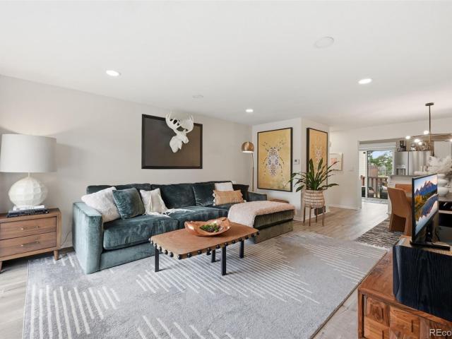 4234 W Pondview Drive