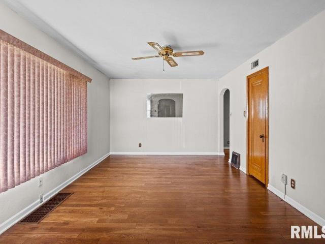 4234 9TH Street
