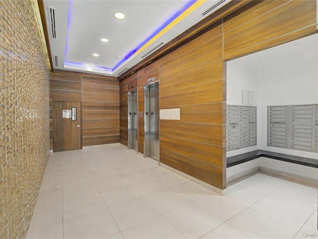 4235 Main Street 7A