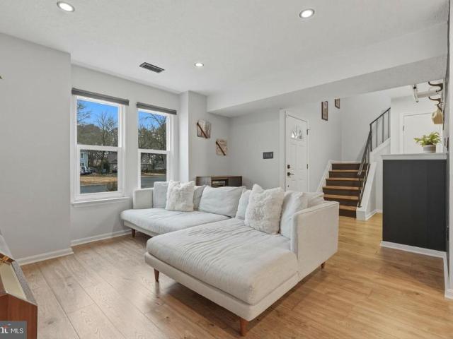 4235 Mockingbird Circle