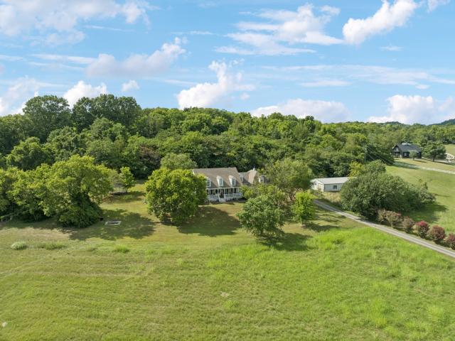 4235 Little Pond Ln, Thompson's Station, TN 37179 | MLS #3136 | Compass