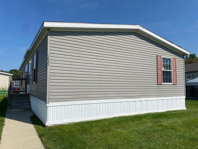 4235 Sparrow, Burton, MI 48519