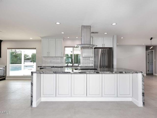 4236 N 86TH Place
