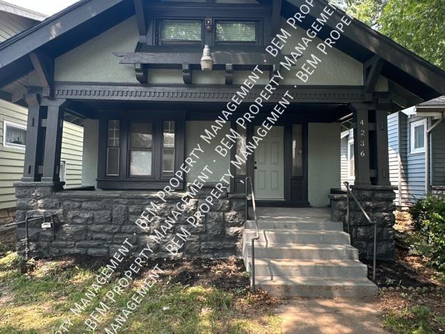 4236 Agnes Ave, 3 beds, 2 full baths