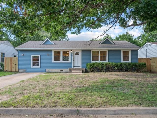 4237 E Young Pl, Tulsa, OK 74115