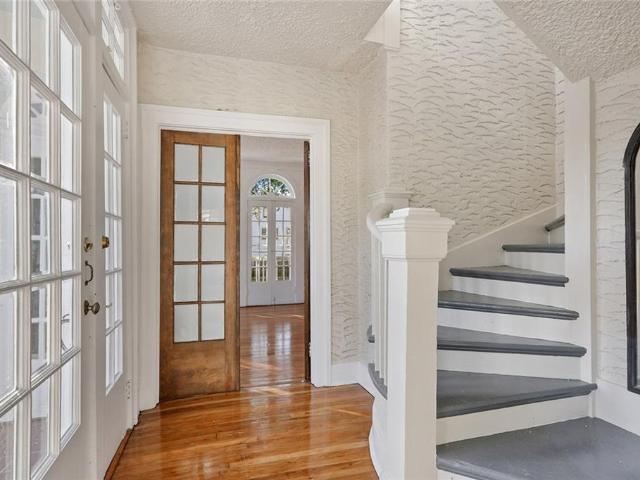 4237 Fontainebleau Drive