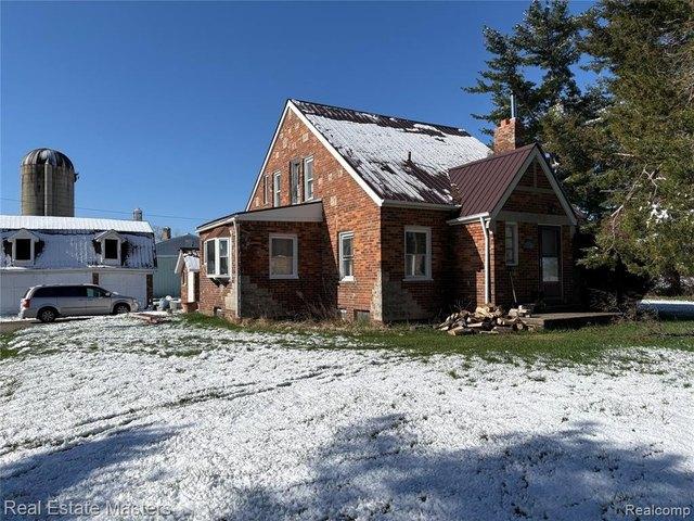4237 Jeddo Rd, Burtchville Township, MI 48059