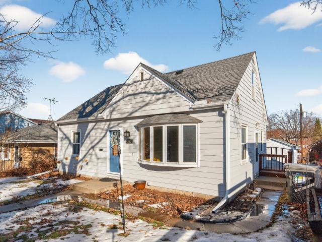 4237 Quincy Street NE