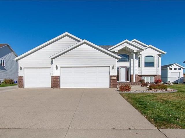 4237 35th Ave S, Fargo, ND 58104