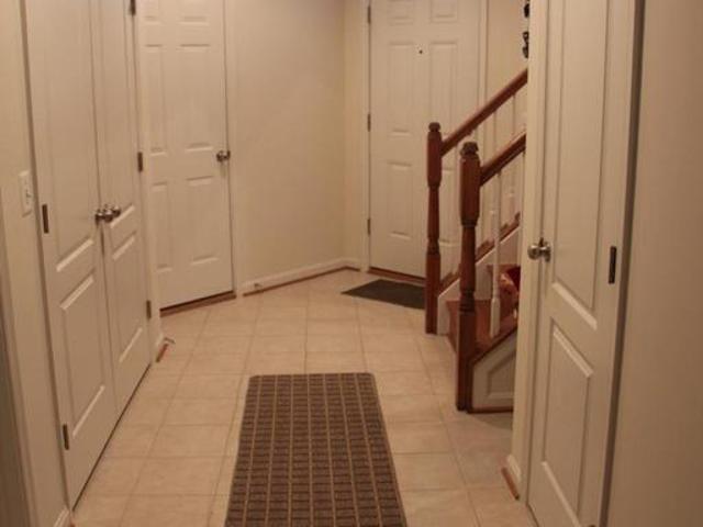 42387 Trellis Square
