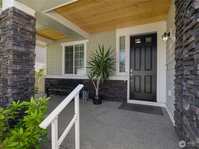 4238 Campus Drive NE