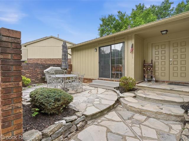 4238 Foxpointe Drive
