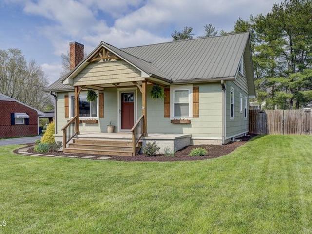 4238 Ivanhoe St, Kingsport, TN 37660