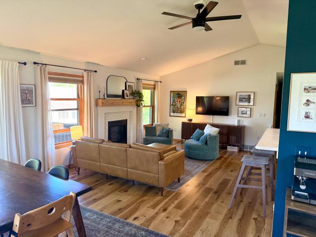 4230 Cliffside Dr
