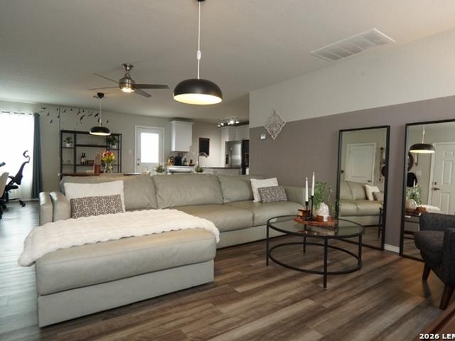 4231 Mesa Cv
