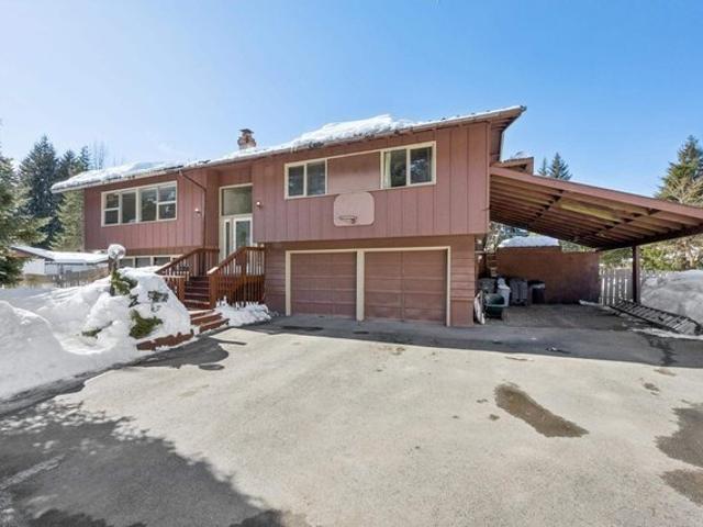 4231 Ptarmigan St, Juneau, AK 99801
