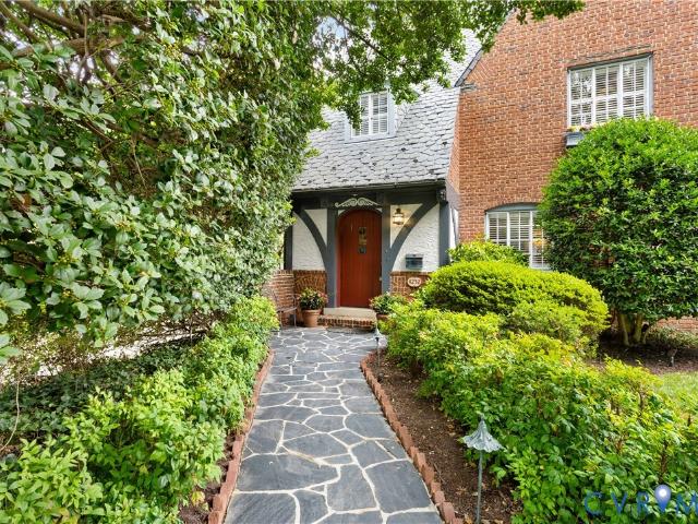 4232 Kingcrest Parkway