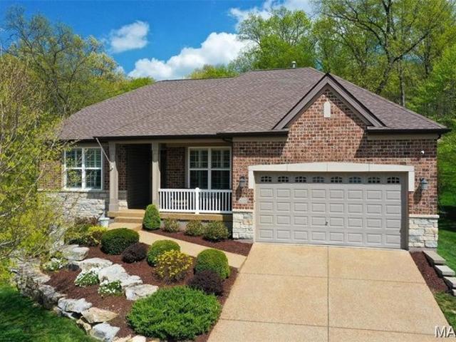 4233 Napa View Ln, Saint Charles, MO 63304