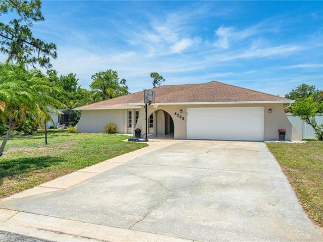 4233 Boswell Pl, Sarasota, FL 34241