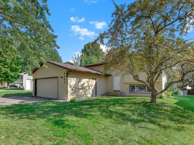 4233 Braddock Trl, Eagan, MN 55123