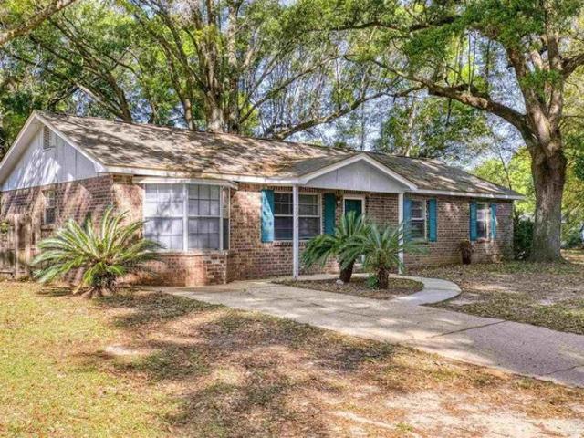 4233 W Avenida De Golf, Pace, FL 32571