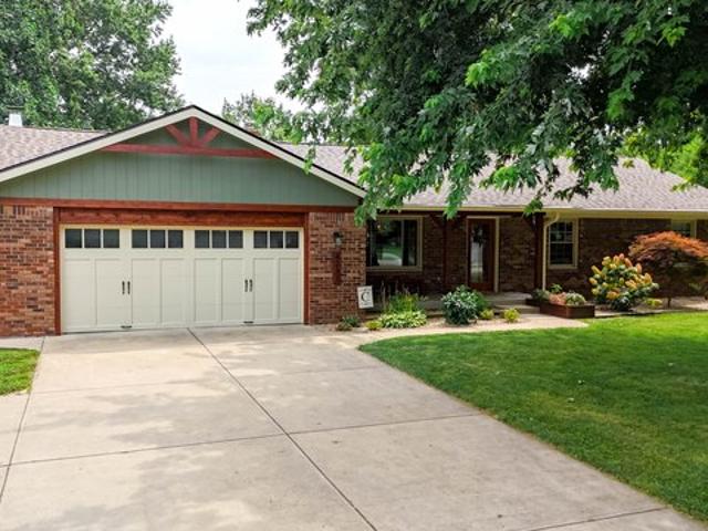 4233 W Fairview Rd, Greenwood, IN 46142