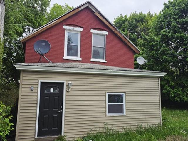 423 3rd St, Albany, NY 12206