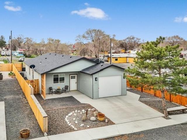 423 2nd Ave SE, Soap Lake, WA 98851