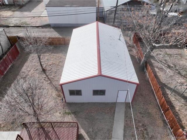 423 2nd Street