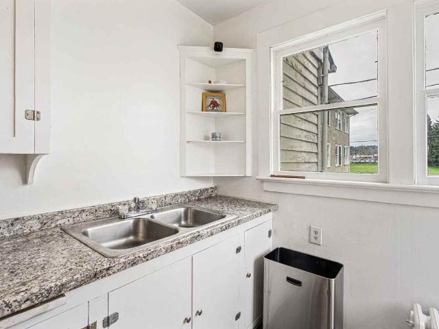 423 2nd Street Northeast Studio Apartment for Rent at 423 2nd St Ne, Puyallup, WA 98372