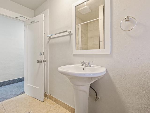 423 2nd Street Northeast Studio Apartment for Rent at 423 2nd St Ne, Puyallup, WA 98372