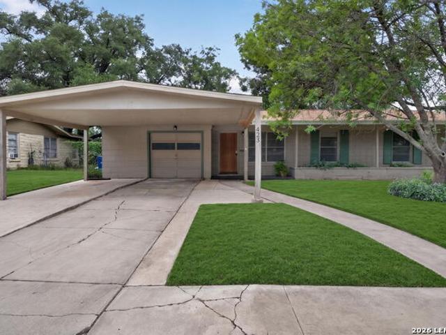 423 Craigmont Ln