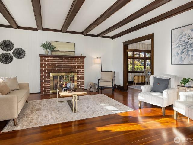 423 Ave B