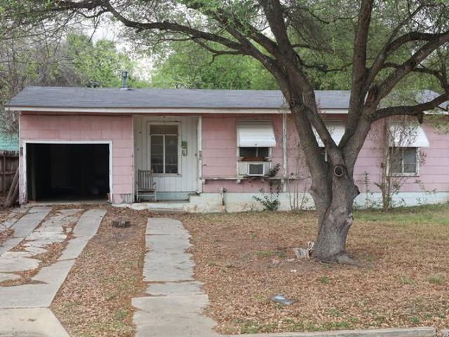 423 Blakeley Dr, San Antonio, TX 78209