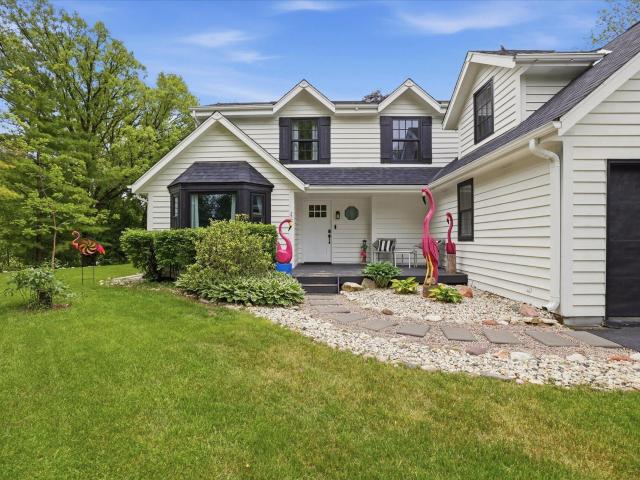 423 Bron Derw Ct