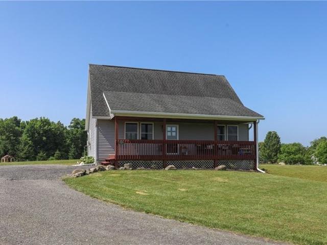423 Buck Rd, Lansing, NY 14882