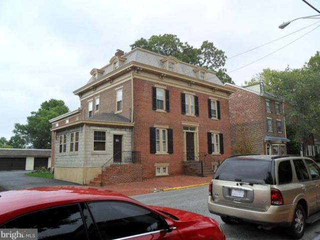 423 Delaware St, New Castle, DE 19720
