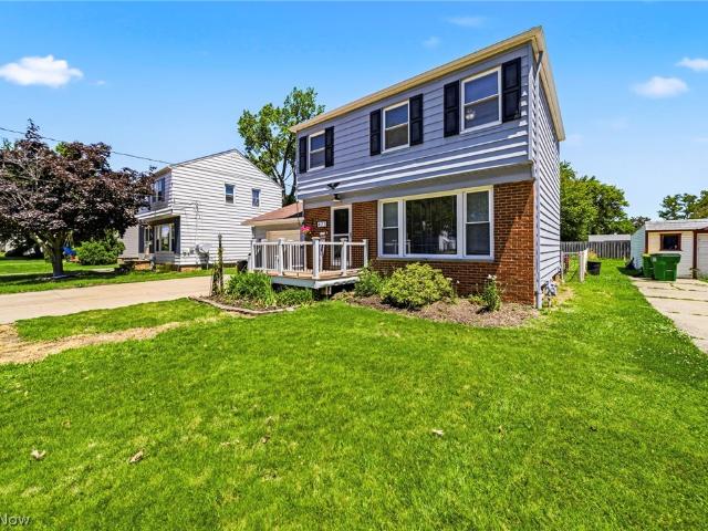 423 E 305th Street