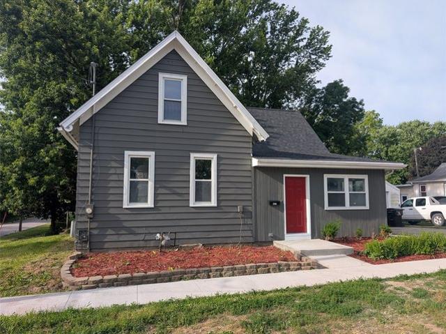 423 E Washington St, Colfax, IA 50054