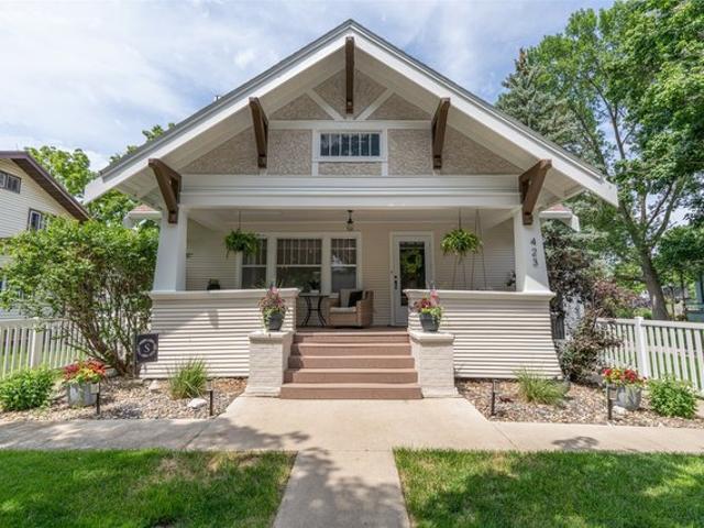 423 E Jefferson St, Winterset, IA 50273