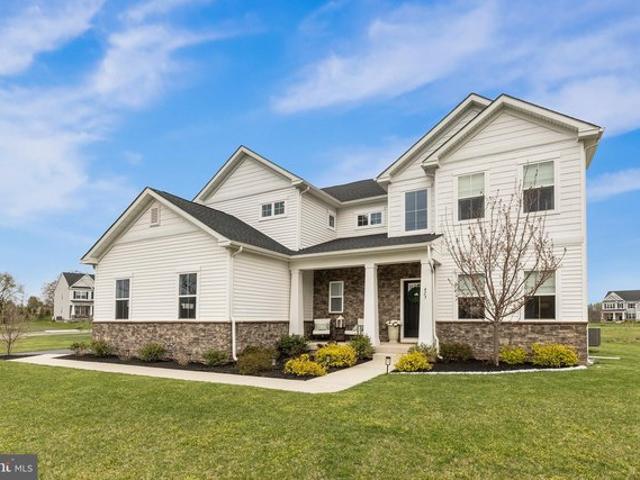 423 Emerald Ct, Spring City, PA 19475