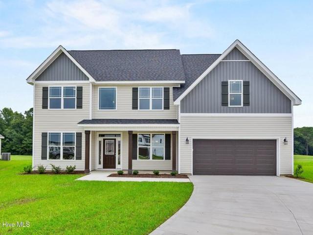 423 Fore Pl, Jacksonville, NC 28540