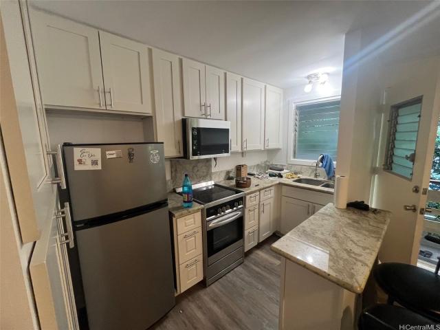 423 Kaiolu St, Unit 203, Honolulu, HI 96815 | MLS #202604